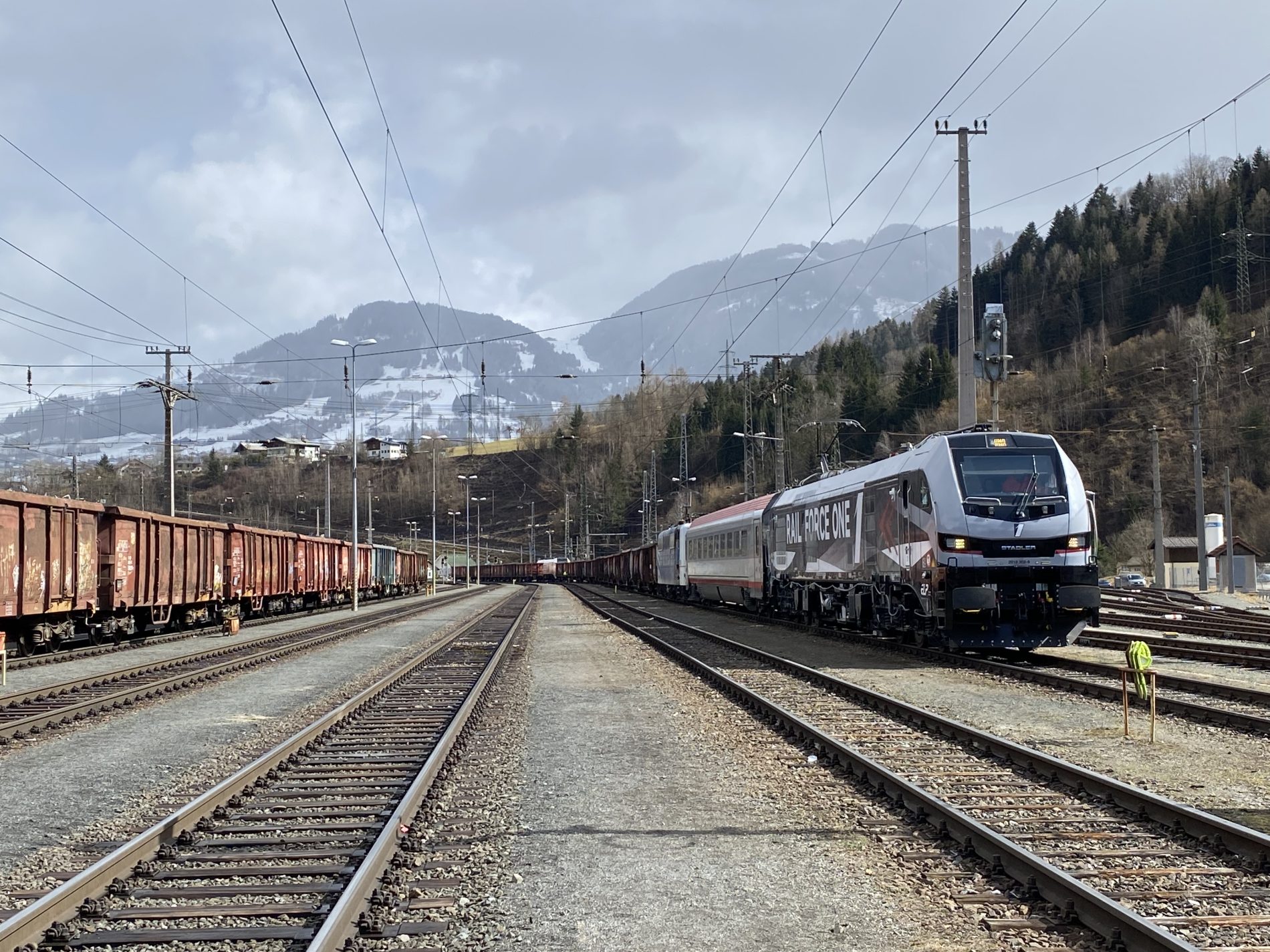 Lokomotion führt Probefahrten mit Stadler Euro 9000 Lokomotive am ...
