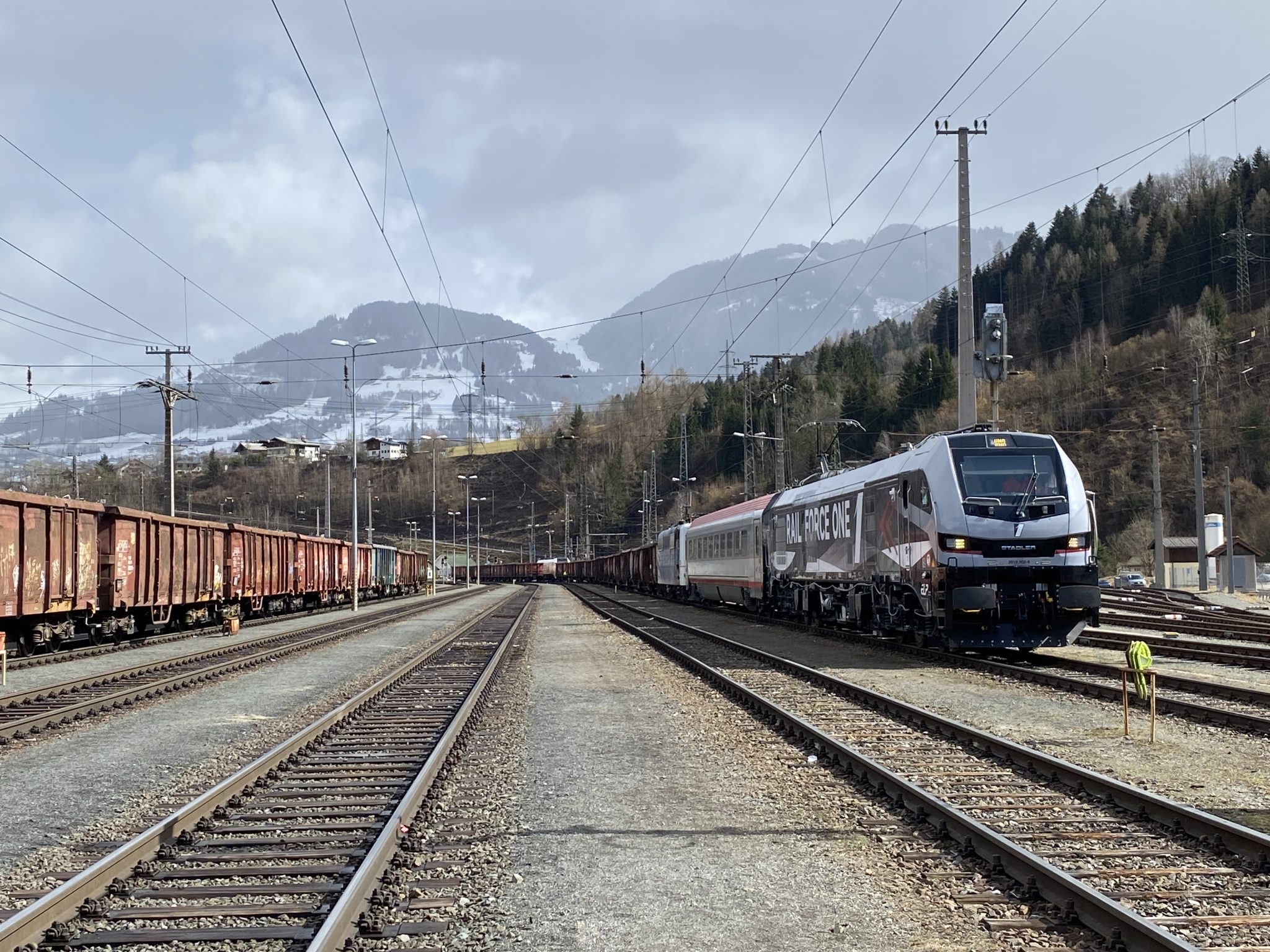 Lokomotion führt Probefahrten mit Stadler Euro 9000 Lokomotive am ...